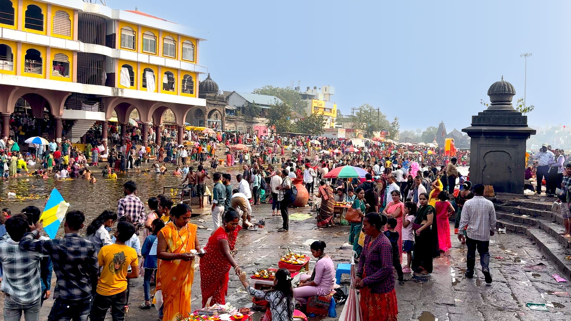 Ramkund Nashik: Shriram's bathing ghat on the banks of the Godavari!