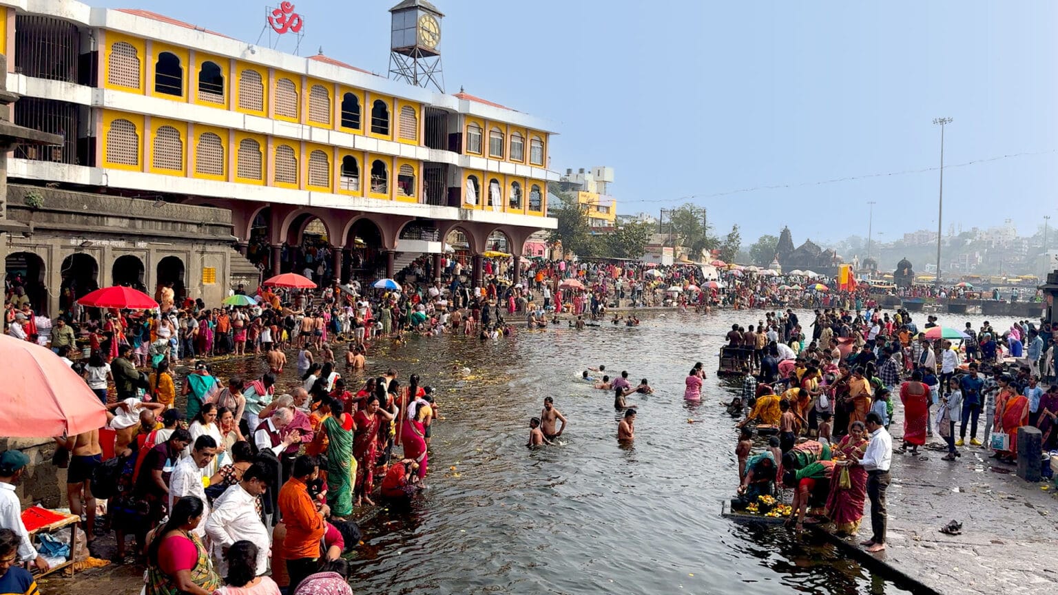 Ramkund Nashik: Shriram's bathing ghat on the banks of the Godavari!