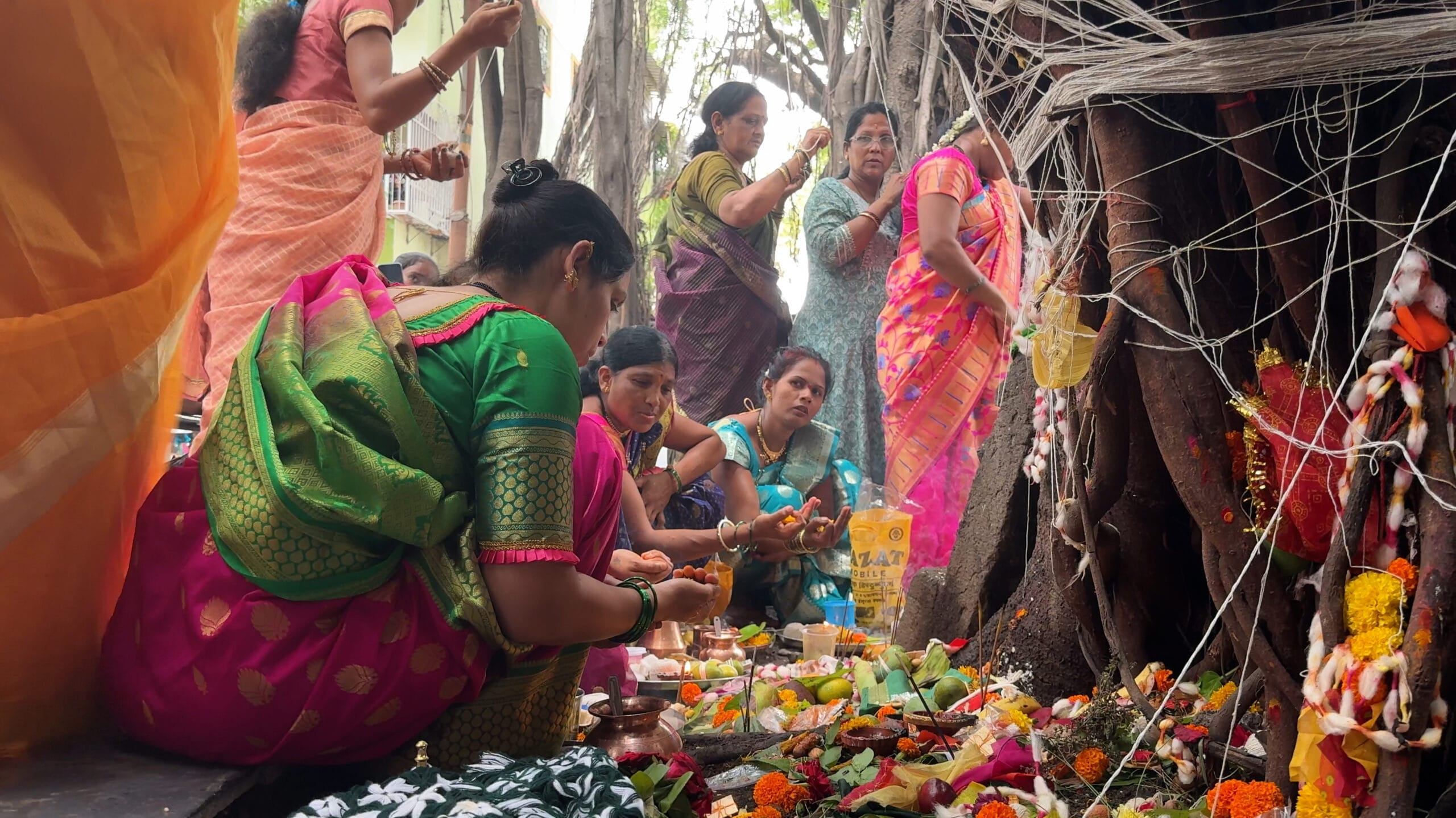 Vat Purnima 2025: Date, Time, Puja Vidhi, Muhurat & Significance